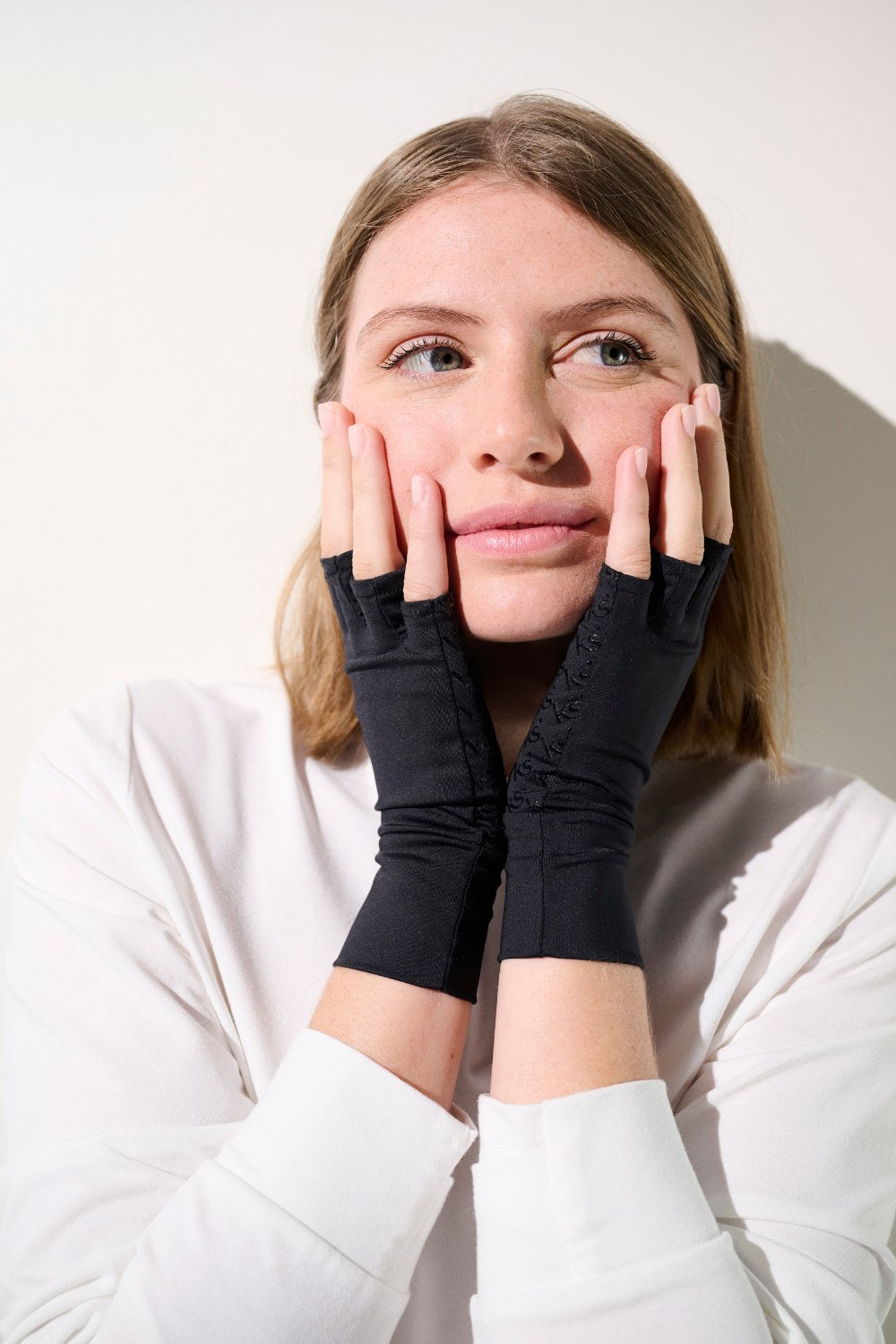 Women's Black UV-Protective Mittens, Gobi, UPF 50+– Ker Sun USA